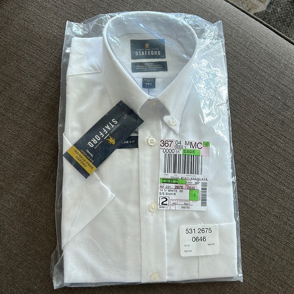 Stafford | Shirts | Stafford Travel Wrinklefree Oxford Mens Button Down With Short Sleeves ...